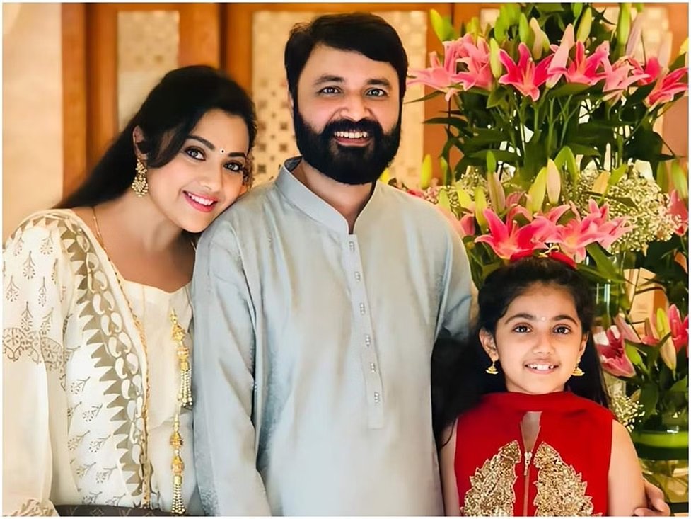 Meena’s Husband Vidyasagar Passes Away - 24 News Daily